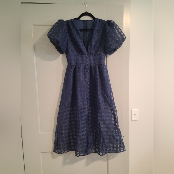 lily kity | Dresses | Remarkable Beauty Squarepatterned Fabric Puff ...